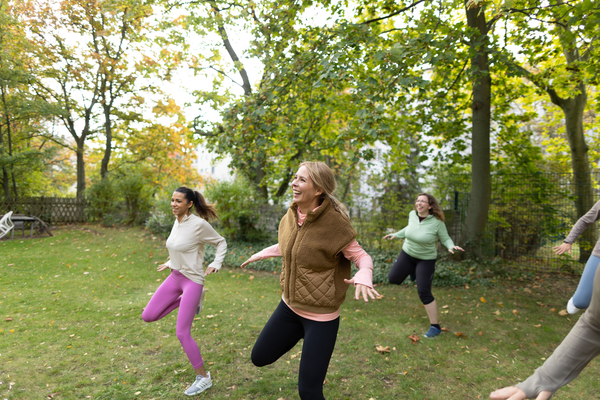 Outdoor Frauen Fitness an der frischen Luft mit Mrs.Sporty.